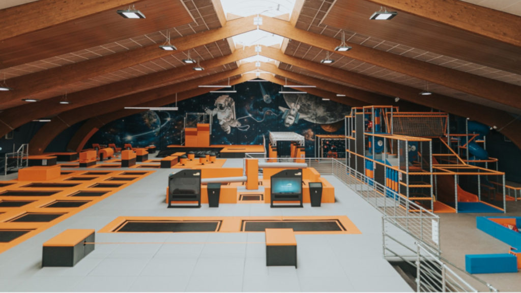 Ausstattung vom Hersteller und Lieferant für den Trampolinpark